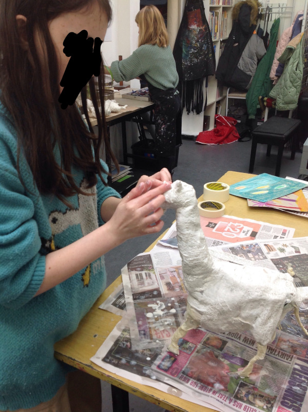 Wire and modroc sculpture - part 2 - Art Class London